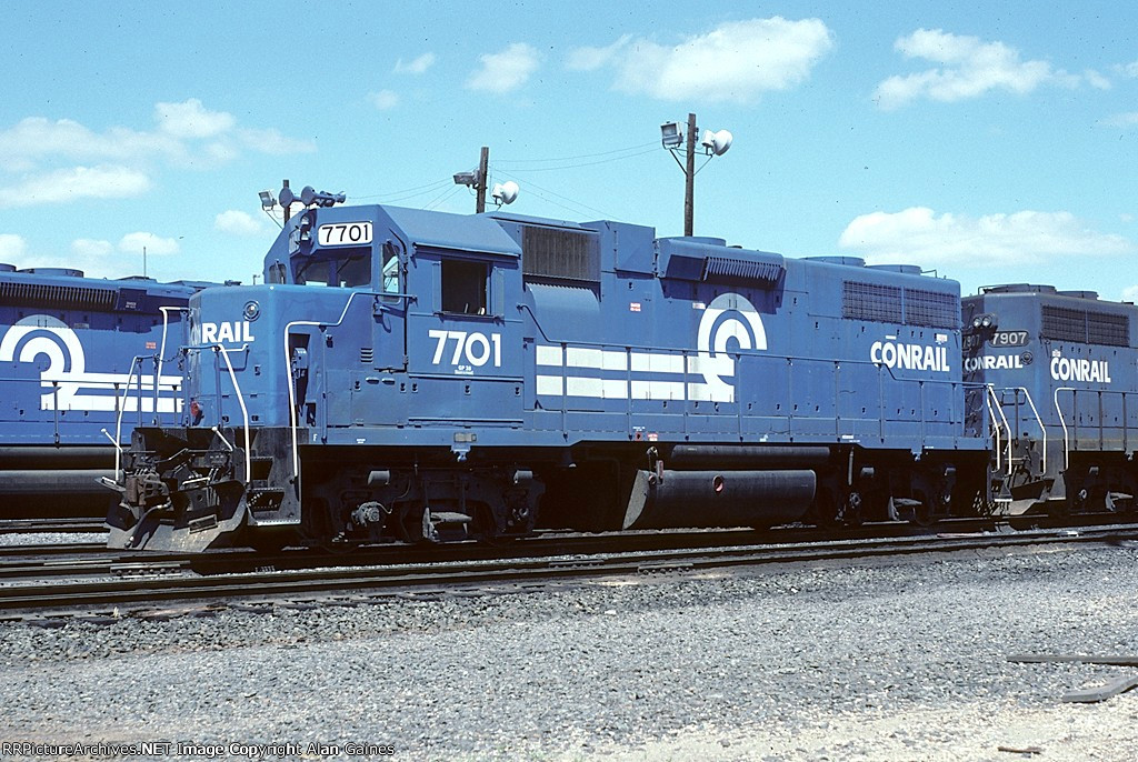 CR GP38 7701